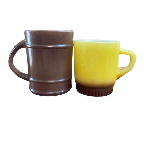 Fire King | Dining | 2 Vintage Fire King Mugs | Poshmark